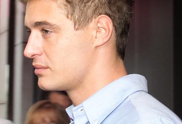 Max Irons Net Worth (2020), Height, Age, Bio and Facts